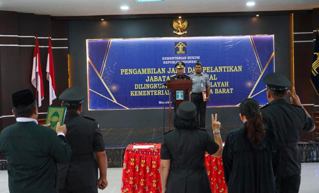 Kakanwil Kemenkum Pabar Lantik Pejabat Manajerial, Dorong Pelayanan Maksimal untuk Masyarakat ...